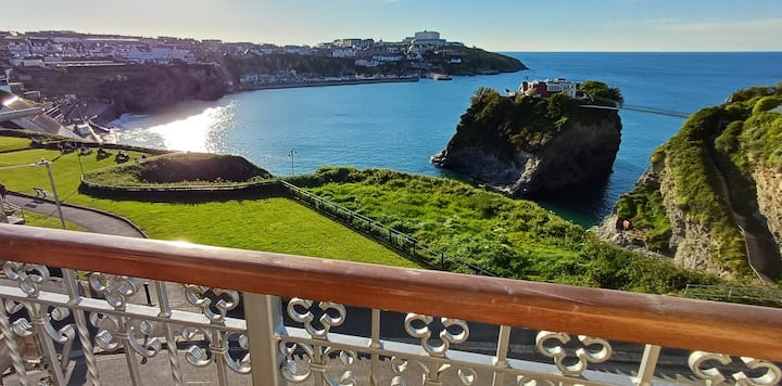 Newquay Beachfront Holiday Stay - Free Parking - Newquay