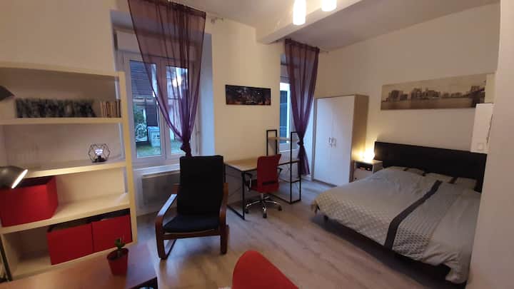 Studio Hypercentre Au Calme Sur Grande Cour - Nantes