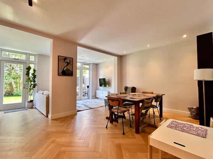 Spacious & Renovated 2br Apartment With Garden - Amsterdam