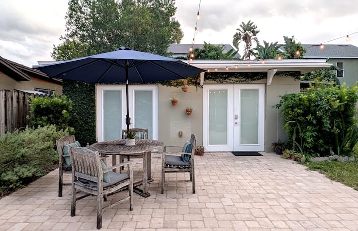 Private Backyard Cottage In Mills50 - Orlando, FL