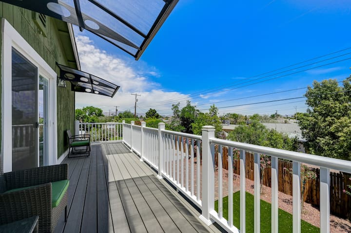 5br Retreat | Spa + Balcony | Ideal For Long Stays - Las Vegas, NV