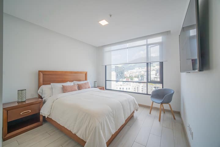 Beautiful Apartment With Services Included - Quito