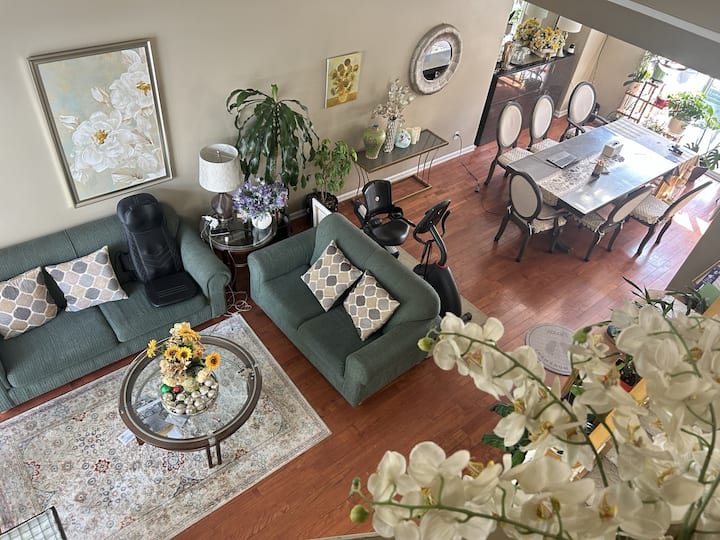 Entire Suite Large Bedrooms In Coquitlam - Coquitlam