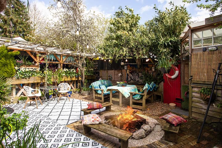 Lilchester - Unique 5-bedroom Lodge - Colchester