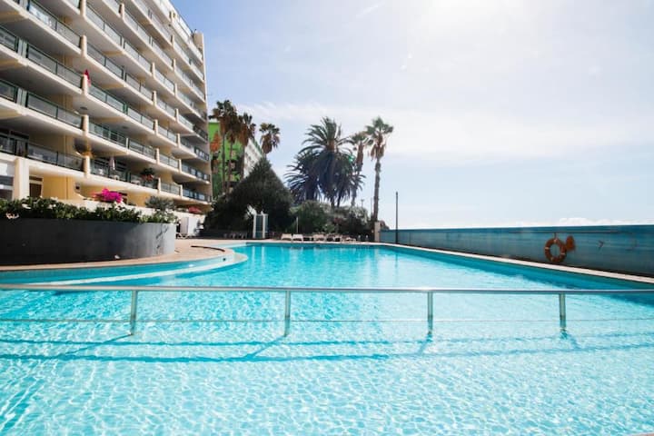 Charming 1 Bedroom - Atlantic Gardens Beach 411 - Madeira