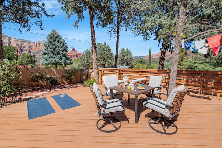 Peaceful Home / Views, Walk To Town, Inspired Art - Sedona, AZ