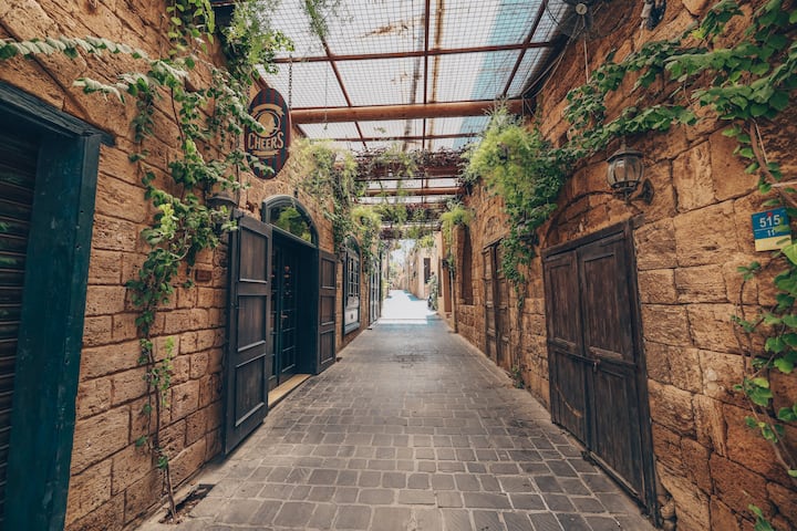 Le Voilier Guesthouse - 
200 Years Old - Lebanon