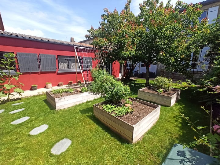 Agréable Maison De Ville Rénovée Avec Jardin - Châtelaillon-Plage