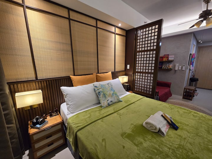 Work-friendly Apartment | Fast Wifi | Near Mrt - Quezon City
