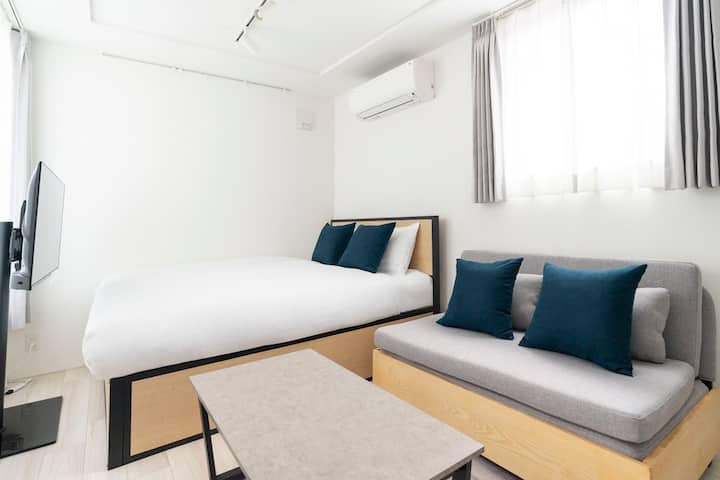 Built In 2022/designer Properties/ Wi-fi/c01 - Shinjuku Station