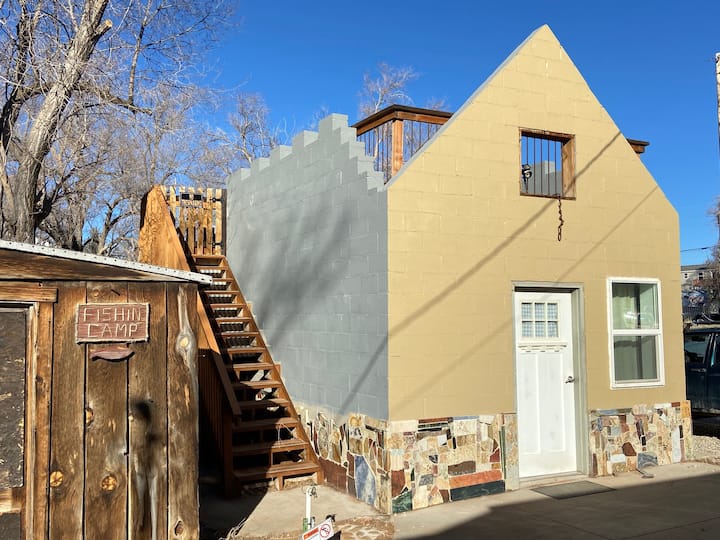 Shastle Efficiency, For Life Elevated On The Cheap - Monticello, UT