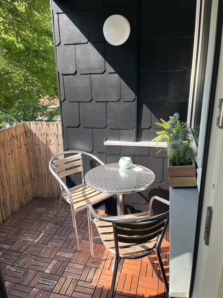 City- Apartment 40m² Mit Balkon Und Pkw-stellplatz - Gelsenkirchen