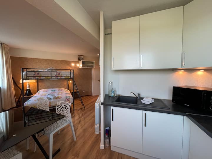 Studio Aquatis - Parking - 5min Futuroscope - Chasseneuil-du-Poitou