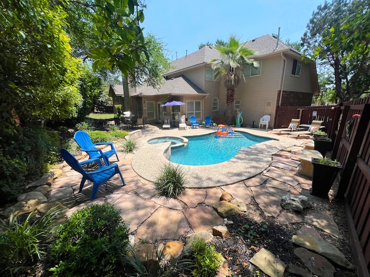 Top 1% Home - Pool Hot Tub, Game Rm, 2 King Suites - San Antonio, TX