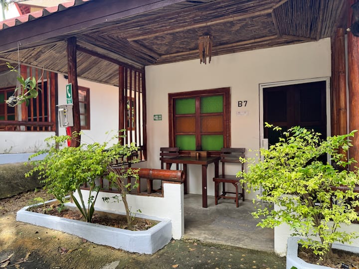 Cute Private Room With Large Bed And Patio - Ao Nang