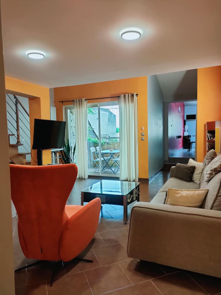 La Magnanerie Colorée. (5 Personnes, 3 Chambres) - Montélimar