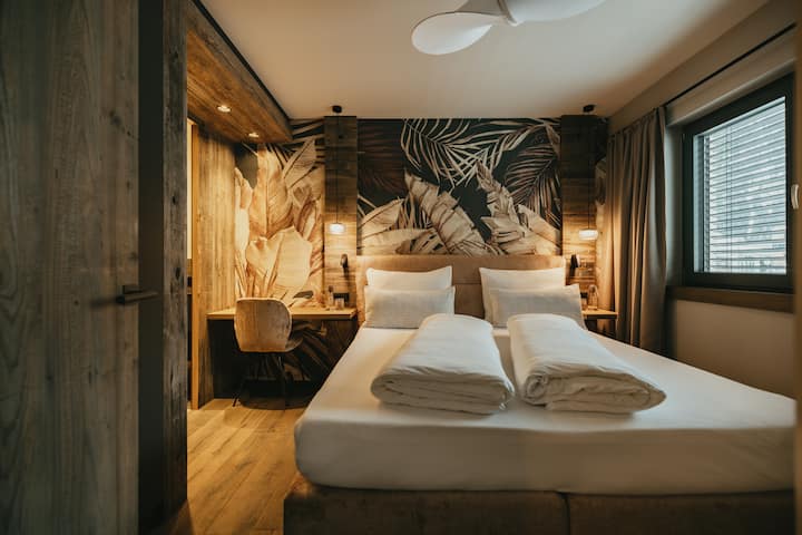 Black Eagle: Your Perfect Weekend Getway In Tirol - Mayrhofen