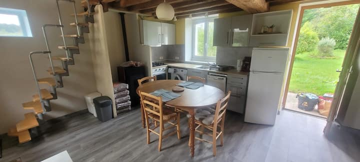 Tranquil Little House To Rent - Loiret