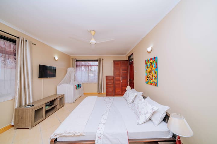 Cozy Home- Kinondoni 3 Bed. - Dar es Salaam
