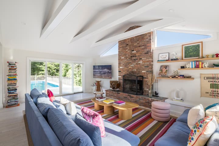 5-br Cozy Getaway: Chef’s Kitchen + Fireplace - The Hamptons, NY