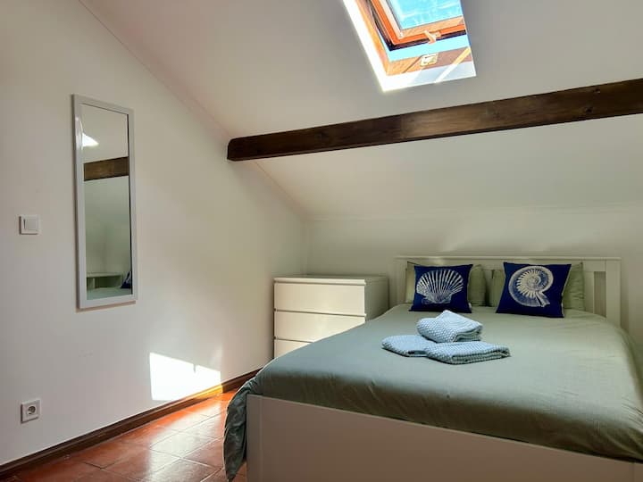 Cascais Apartment, Double Room (Shared Bathroom) - Cascais