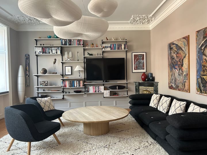 Omhyggeligt Indrettet Kunst Og Designhub, Indre By - Copenhague