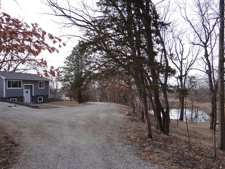 Knoxville's Best! Secluded Acreage! Close To Town! - Knoxville, IA