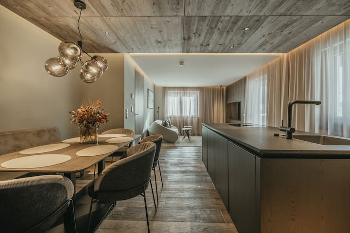Black Eagle: Luxury Home / Fast Wifi & Bathtub - Zell am Ziller
