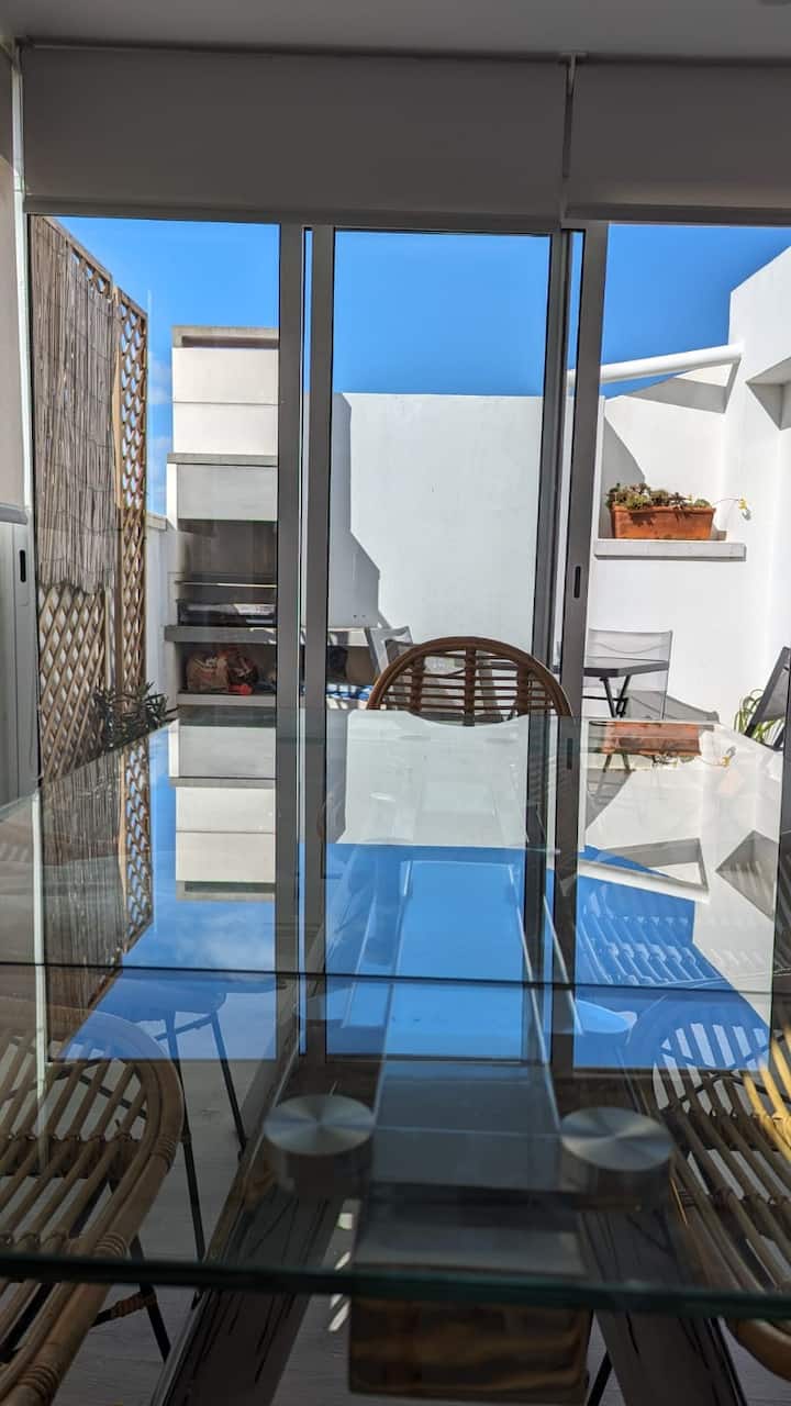 Apartamento De Praia Com Terraço E Churrasqueira - Costa da Caparica