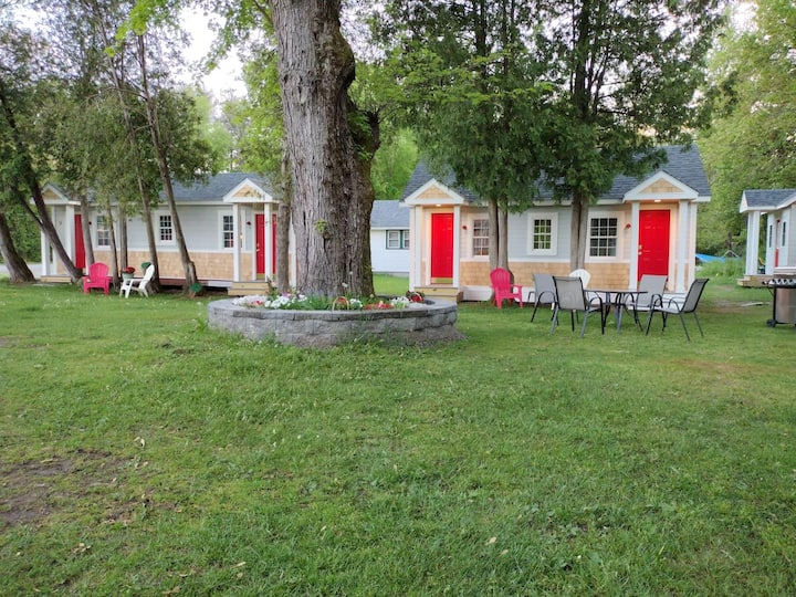 Saratoga Cabins Close To Spac And Track Cabin #8 - Saratoga Springs, NY