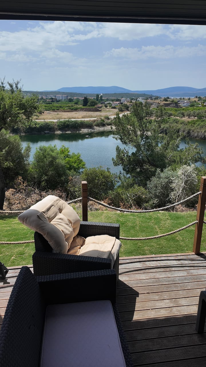 Göl Manzaralı Tiny House - Seferihisar