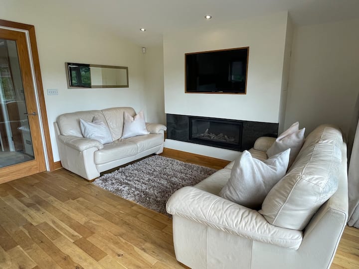 2 Garden Bedrooms With Hot Tub & New Forest Access - Ringwood