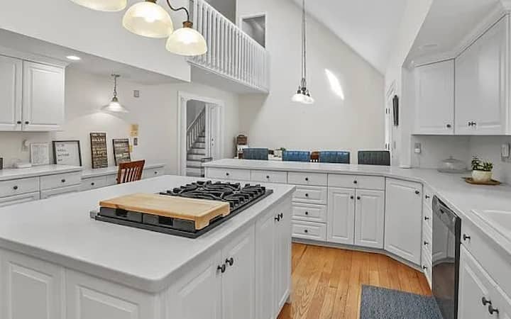 Cheerful 6-bedroom Villa W/ Pool And Tennis - Weston, CT
