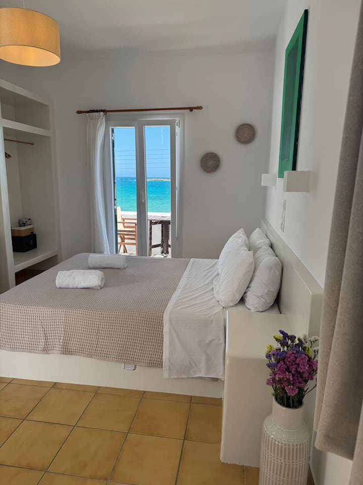 Dimitris Studios 1 - Paros