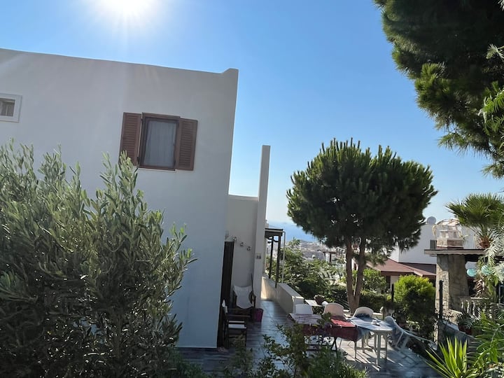 3+1 Esintili Rahat Villa Manzara Plaj Havuz Bahçe - Turgutreis