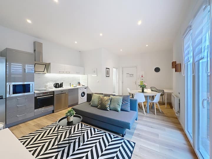 Magnifique Appartement | Parking | Cour Privative - Reims