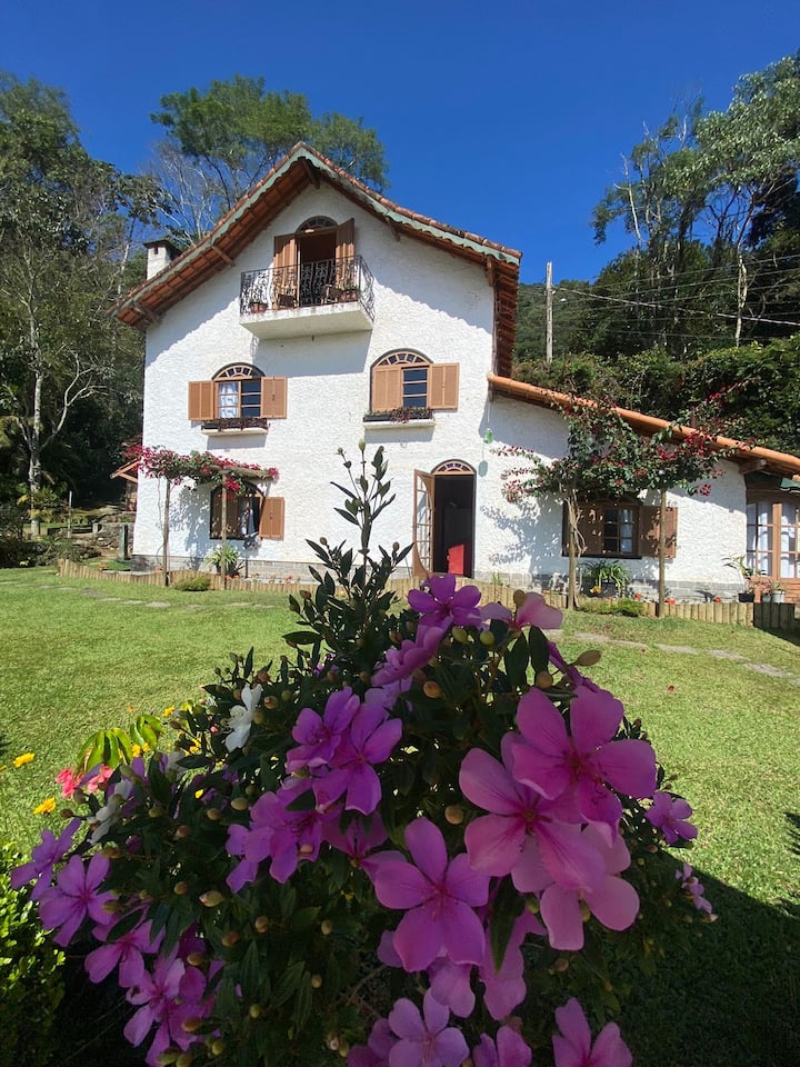 Linda Ex-pousada Para Grupos E Família -