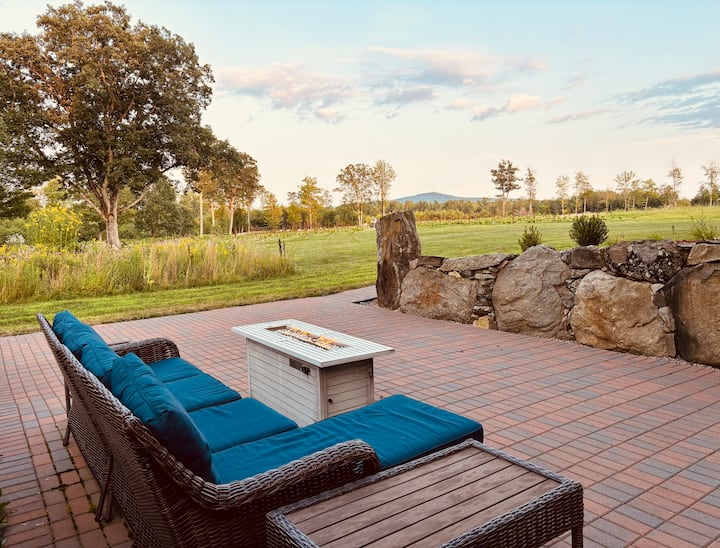 Vineyard Terrace - Modern & Beautiful - New Hampshire