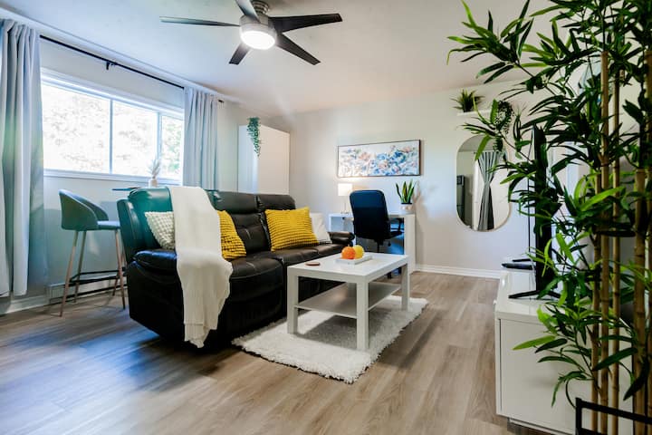 Armdale Retreat + Free Photoshoot! - Halifax