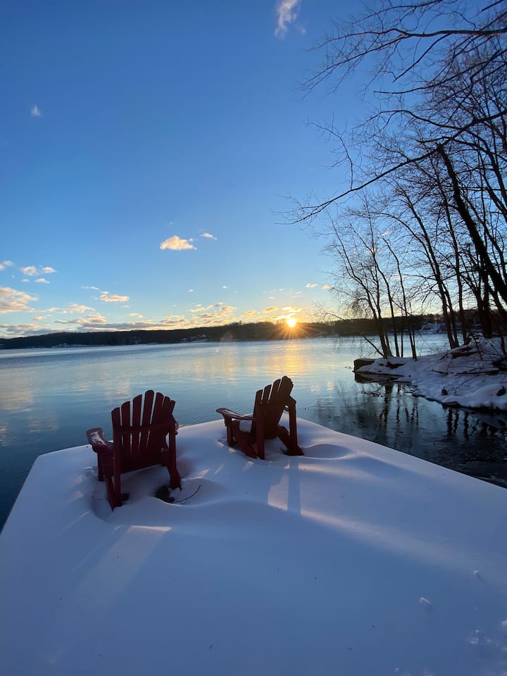 Cozy And Quiet Lake Front Cottage With Firepit - New Jersey