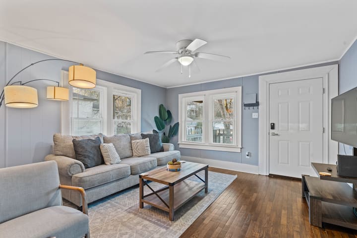 Modern & Cozy - Close To Downtown! Poppy House* - Hot Springs, AR