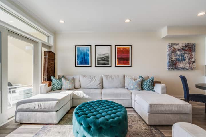 Stunning 2 Bedroom With Pool - Dewey Beach, DE