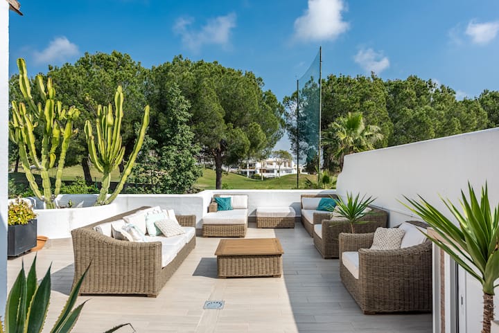 Casa Angela
3 Bedroom Penthouse
La Quinta Golf - Benahavís