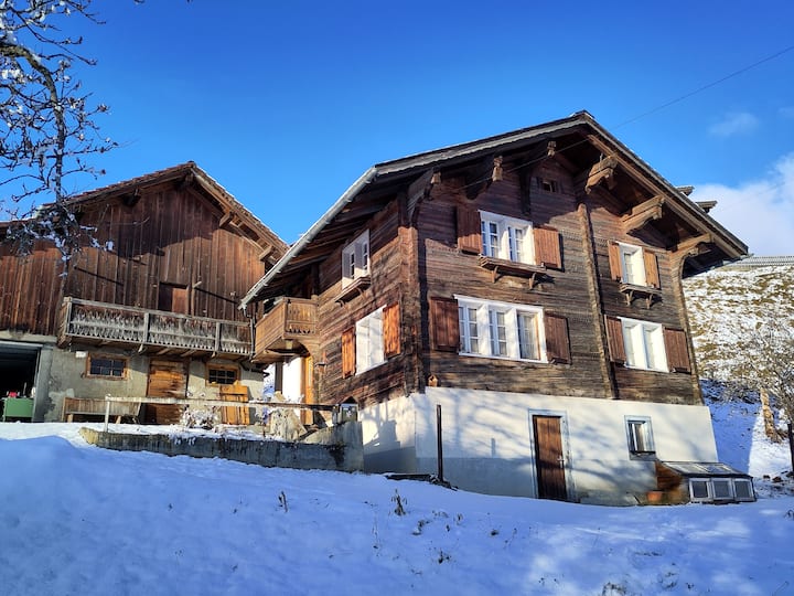 Charmantes Strickhaus Im Val Lumnezia - Obersaxen