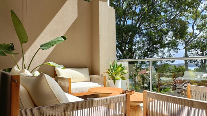 Tree Tops - Corlette Home - Salamander Bay