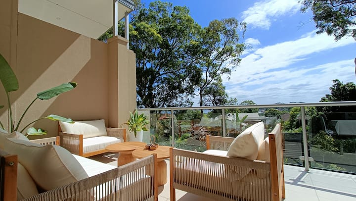Tree Tops - Corlette Home - Port Stephens