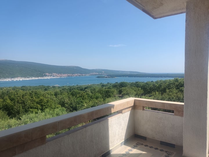 Apartman Izi 4 S Pogledom Na More, Mirna Lokacija - クルク島