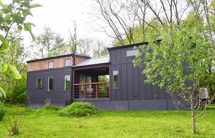 Modern Tiny House Right On The Va Creeper Trail - Virginia