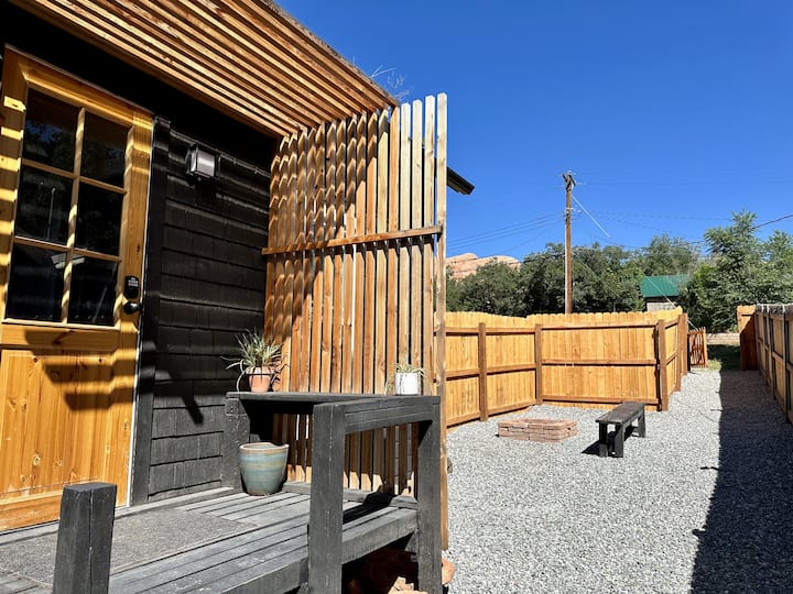 1br, Cozy 400 Sqft Home Minutes From Old Co. City - Colorado Springs, CO