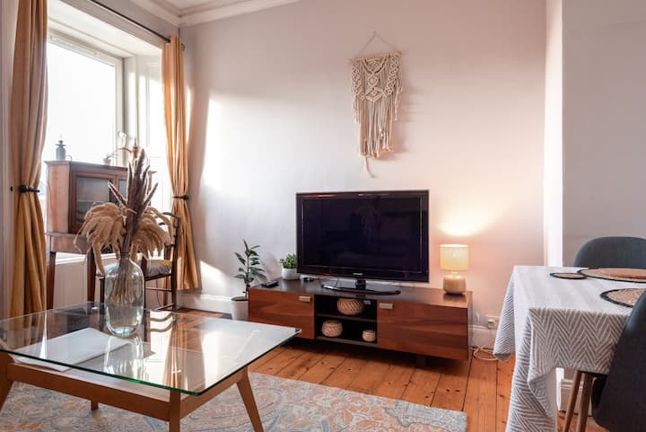 Bright And Quiet 1 Bedroom Apt, Close To Haymarket - Edinburgh